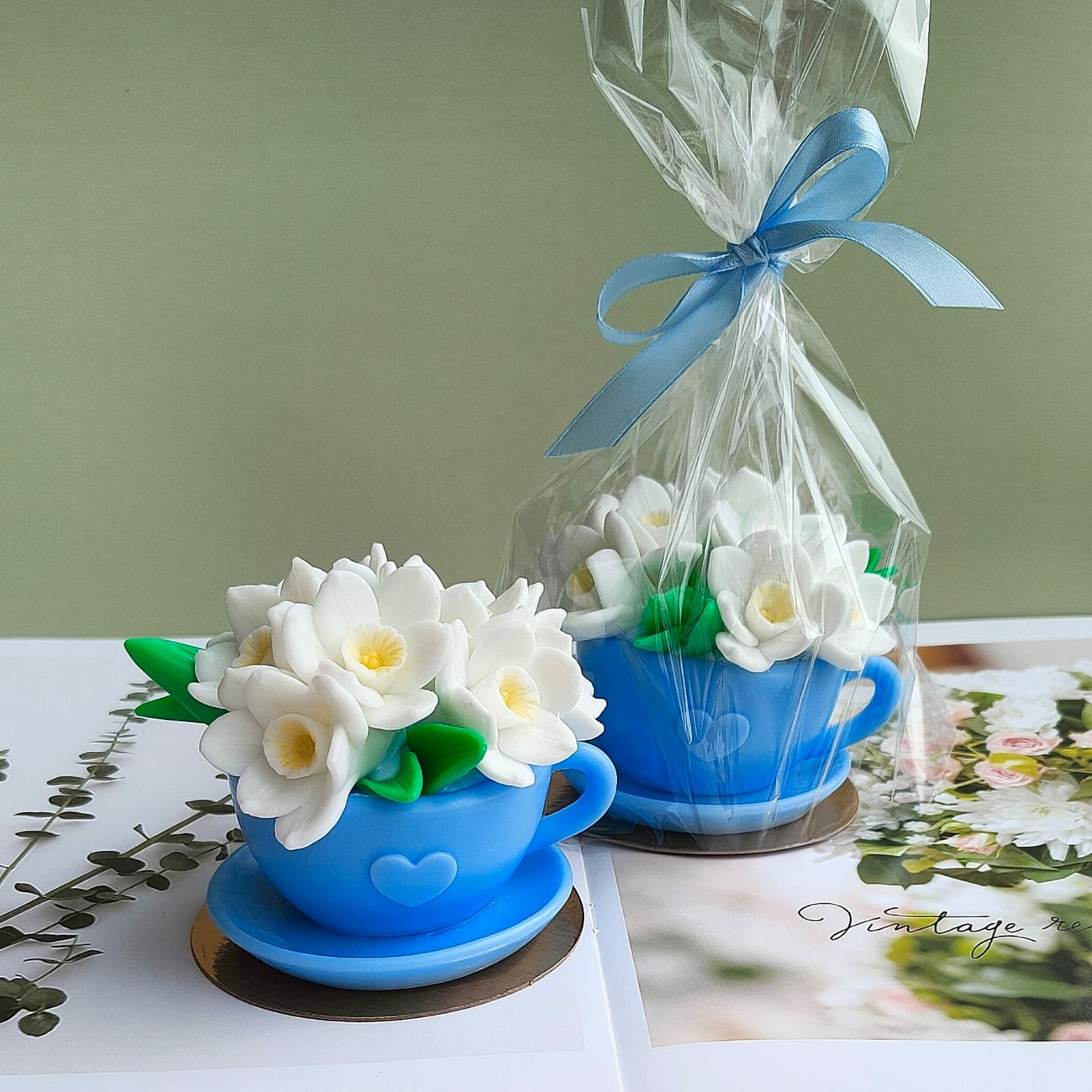 Мыло ручной работы, Голубая Чашка с цветами, Нарциссы. На праздник 8 Марта