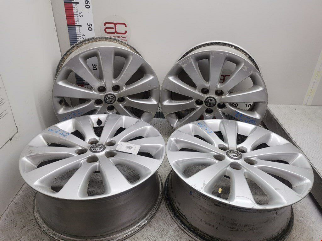 Диск литой Opel Astra J R17 5X105 7J ET42 DIA56.6 арт. 1830559