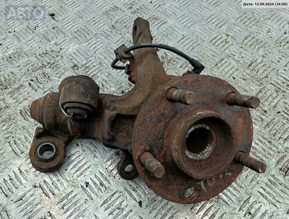 Ступица передняя левая Nissan Primera P12 (2002-2008)