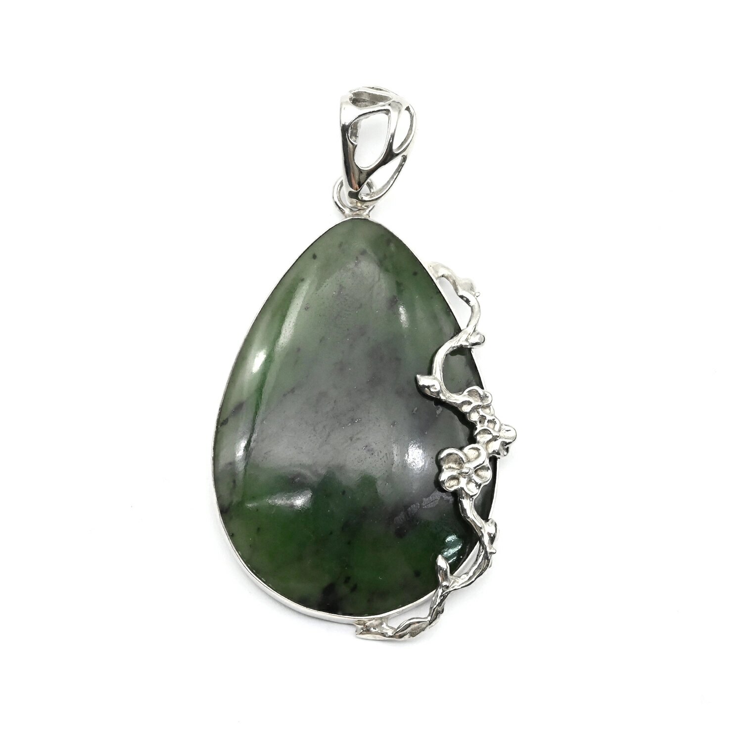 Подвеска, нефрит