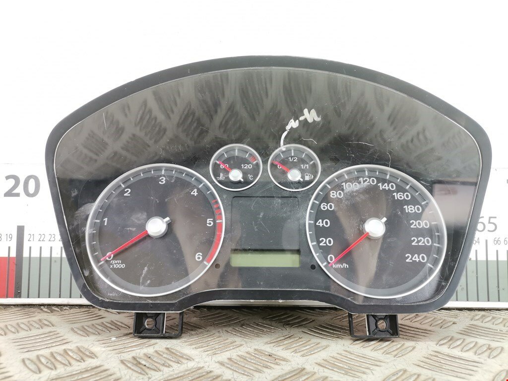 Панель приборная (щиток приборов) Ford Focus 2 3M5F10A855A арт. 2269051
