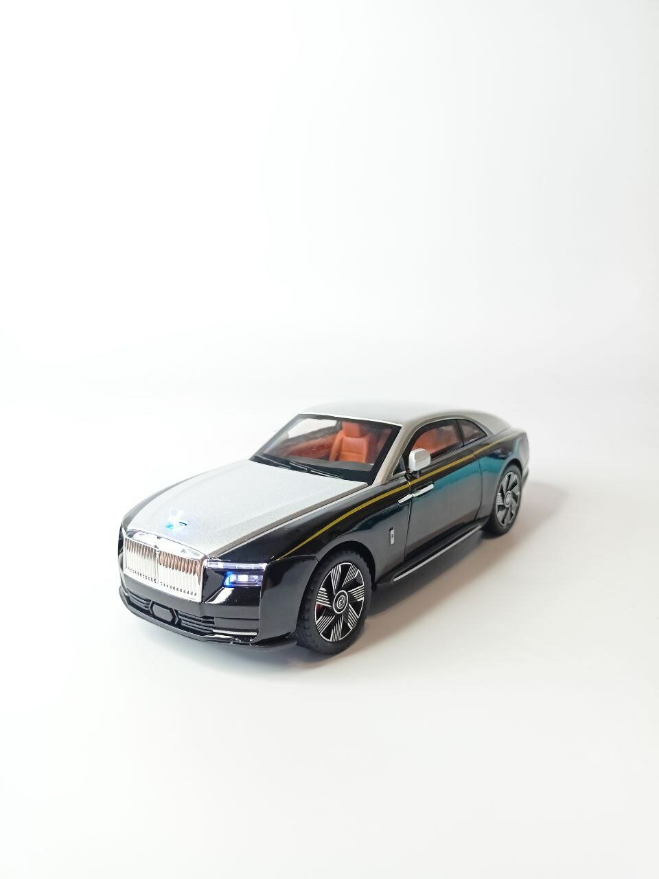 Коллекционная машинка игрушка металлическая Роллс Ройс Спектр Rolls-Royce Spectre черно-серый