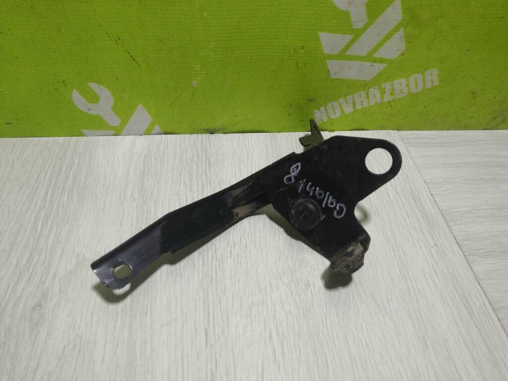 Кронштейн (сопут. товар) Mitsubishi Galant 8 EA 97-03