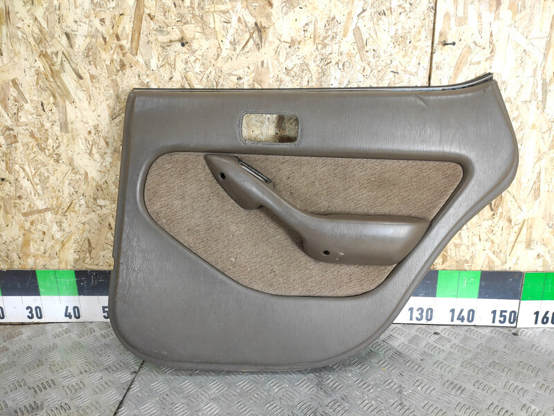 Обшивка двери задней правой TOYOTA Camry v10 676303H140B2