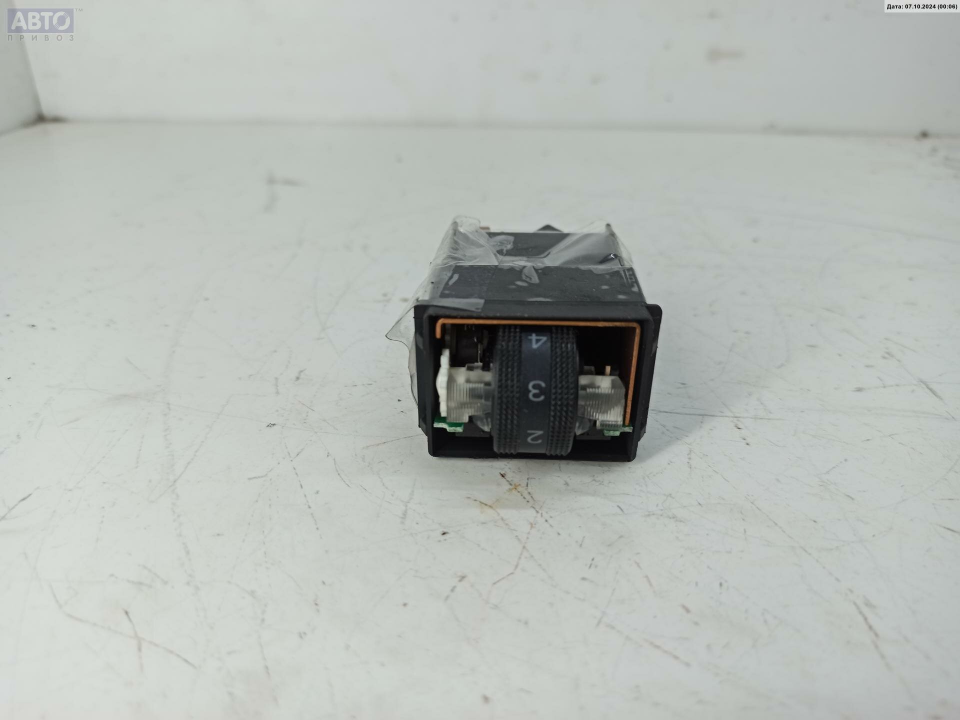 Кнопка обогрева сидений Audi A8 D2 (1994-2002)