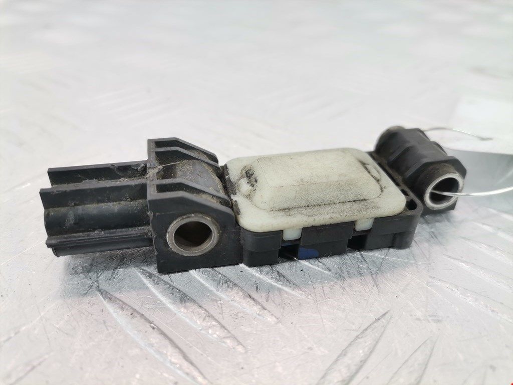 Датчик удара / 1572550 8E0959651A 8E0959651A для Audi A4 B7 (с пробегом)