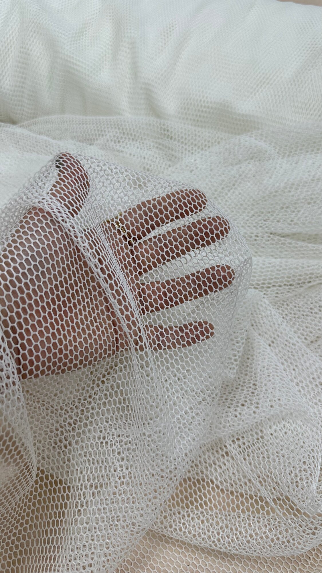 Отрез ткани тюлевый, сеточка крупная белая, от 1м