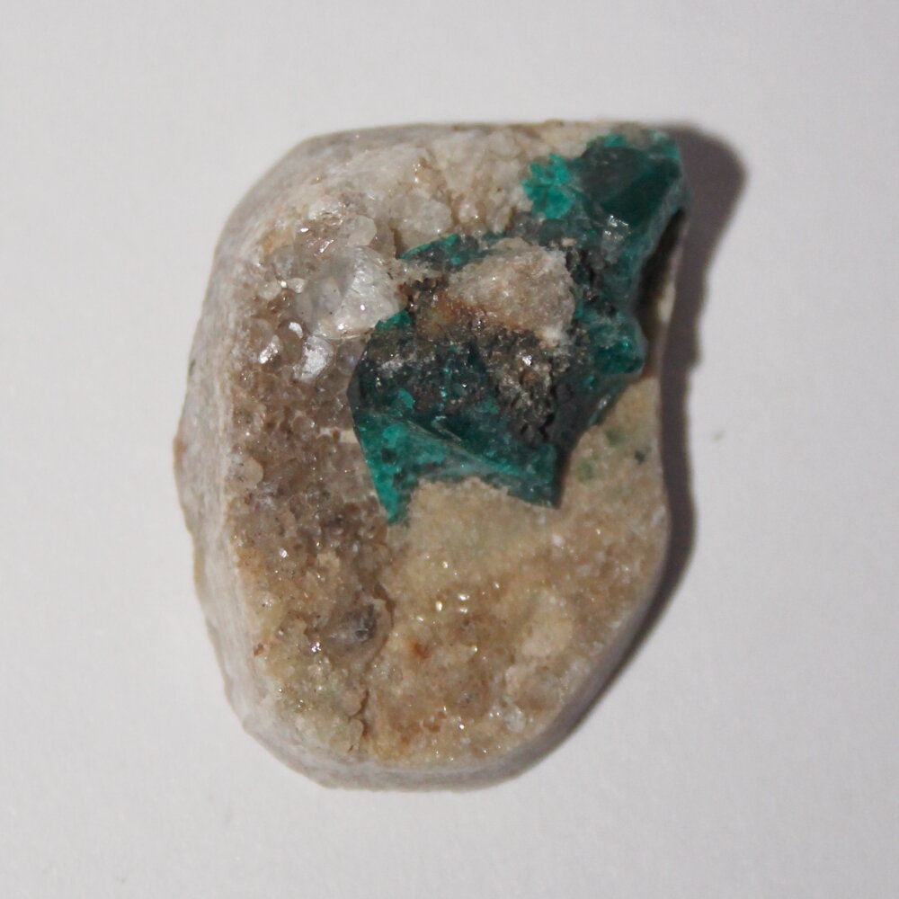 Коллекционный кабошон диоптаз, 23х18х7 мм, Казахстан, "True Stones"