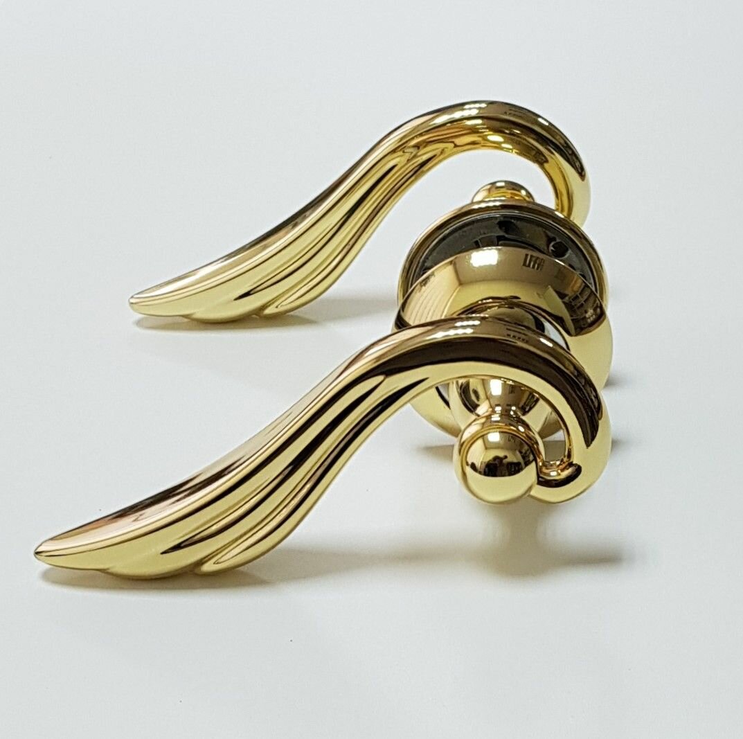 Ручки дверные латунные OZELI ANTIQ S10 18K GOLD BRASS "Лебединое крыло" глянец Розетка 5см