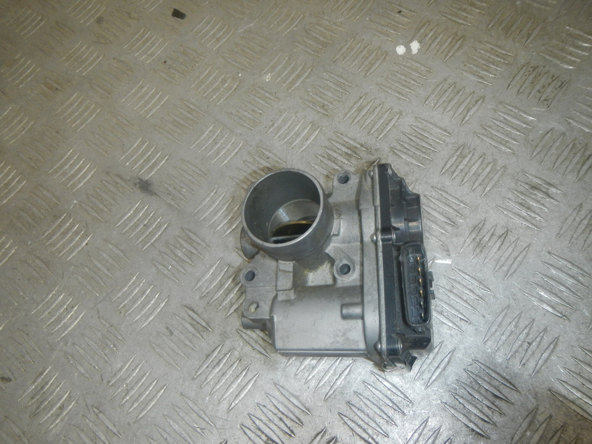 Б/У Заслонка дроссельная электрическая, Nissan (Ниссан)-MICRA (K12E) (02-) NISSAN MICRA (K12E) (02-) 10- Поврежден корпус...