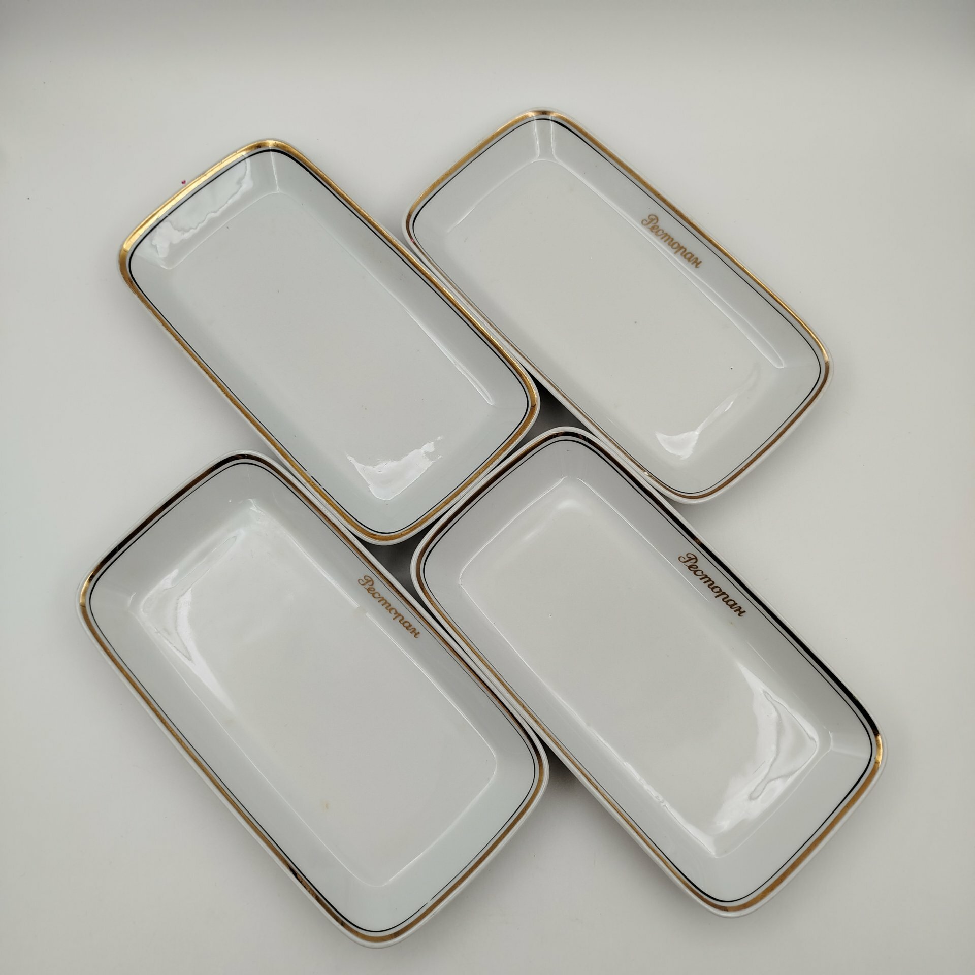 Набор из четырех сервировочных блюд "Ресторан" прямоугольной формы, фарфор