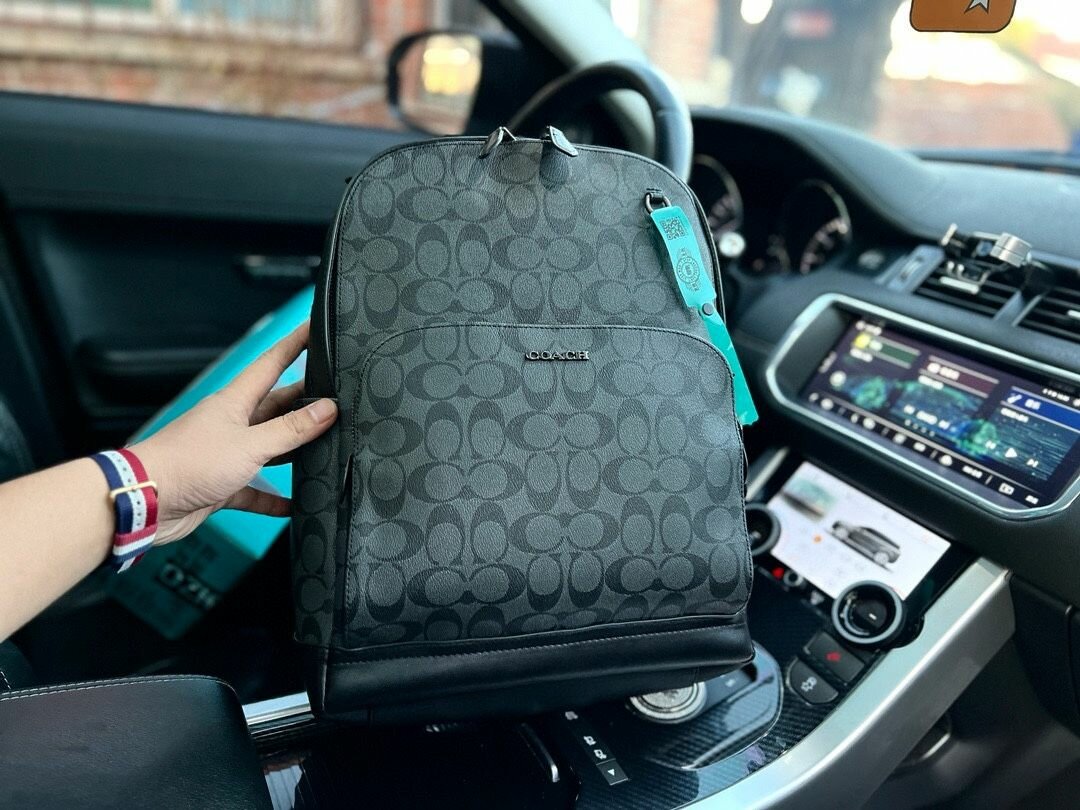 Рюкзак COACH Двухъярусная молния с двумя плечами, внутренняя компьютерная изоляция