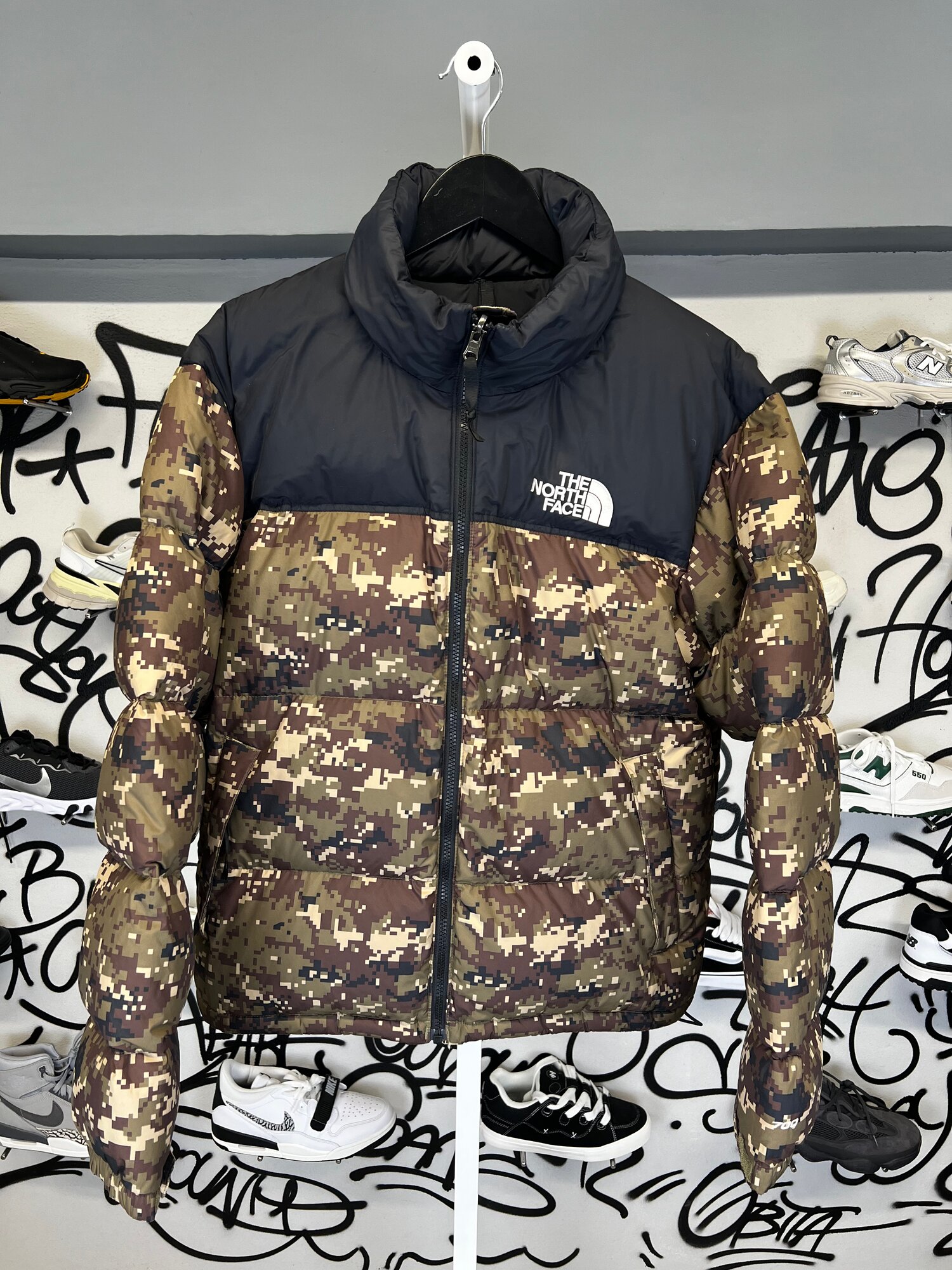 Пуховик The North Face 1996 Retro Камуфляж, Зимний, Пух / Перо, Мужской