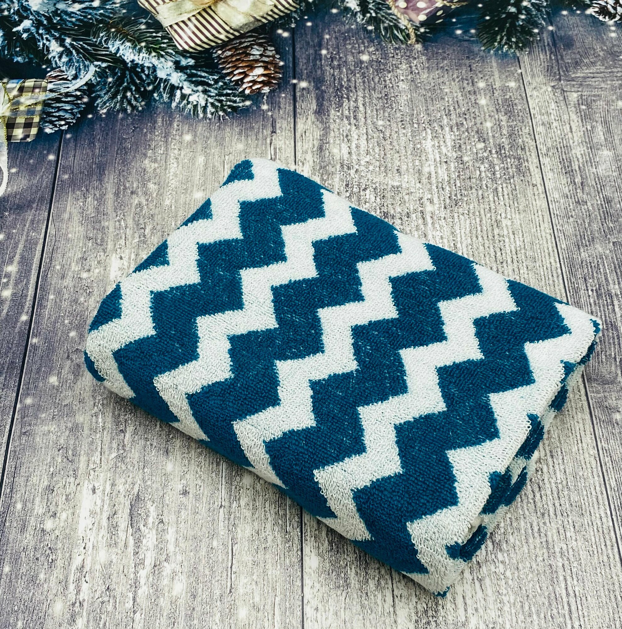 Полотенце махровое для рук и лица, для ног в подарок на День рождения, Новый год, Юбилей "Зигзаг" Сине-зеленое 45*90 см