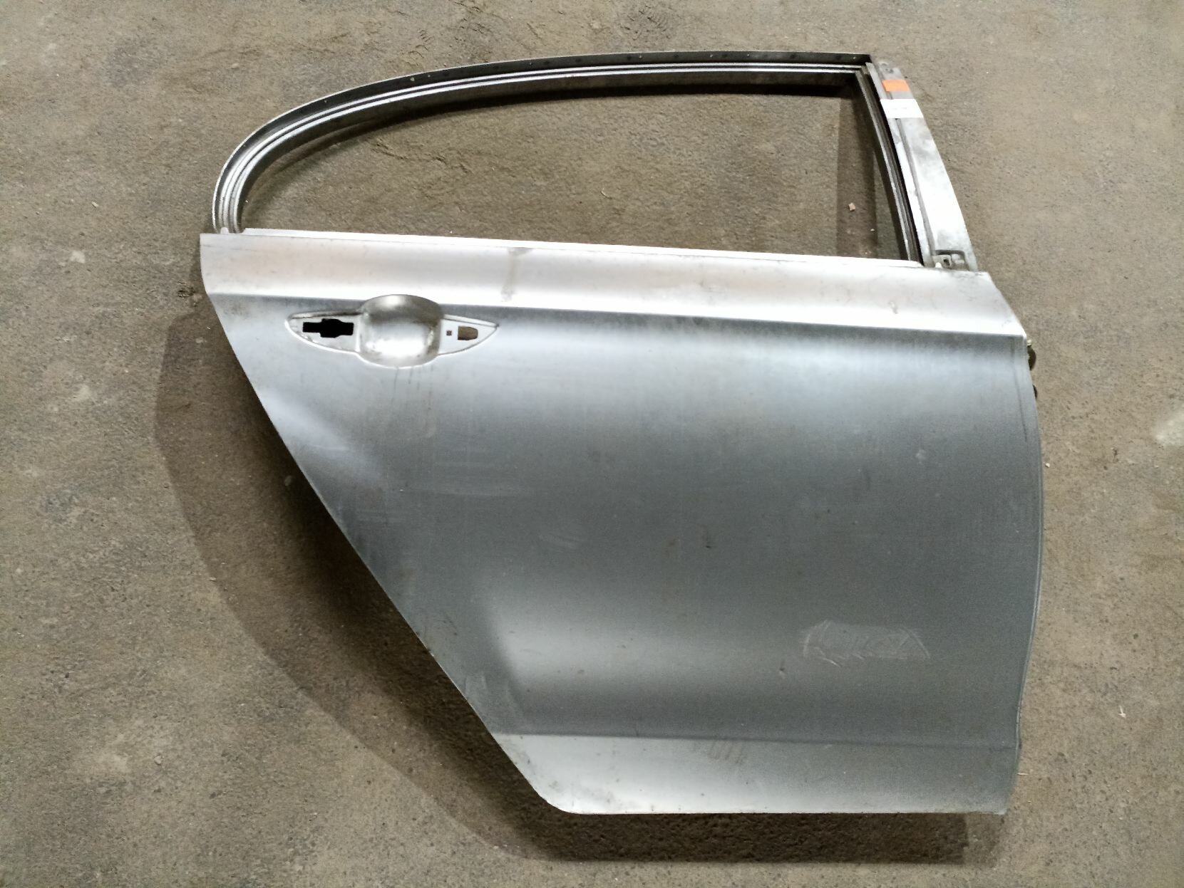 Дверь задняя правая Lifan Cebrium [1.8 16V 5MT седан] C6201020