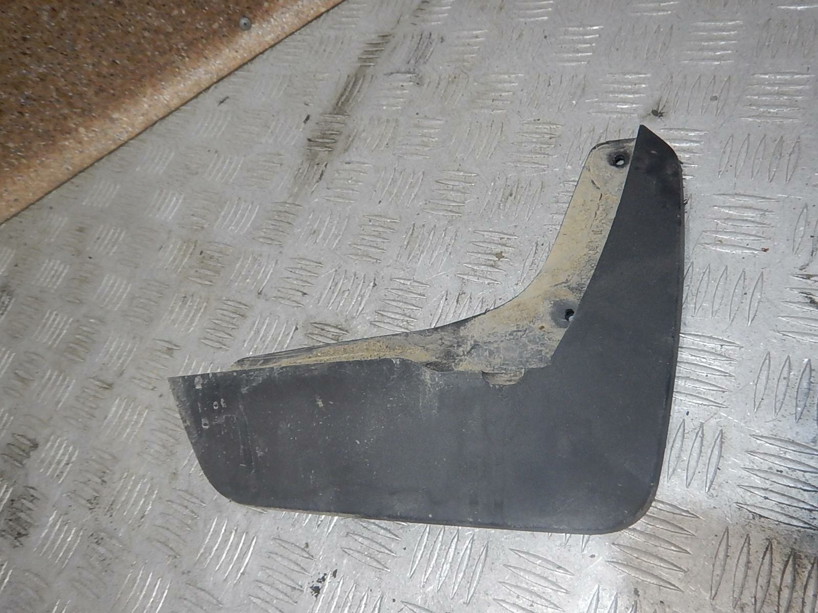 Б/У Брызговик задний правый, Renault (Рено)-ARKANA (19-) RENAULT ARKANA (19-) Царапины. 465515 RENAULT арт. 767482322R