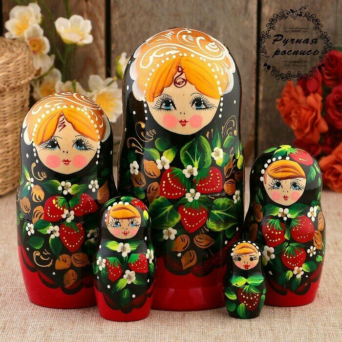 Матрешка "Земляничка" черный платок 5 кукол 18 см (3440250)