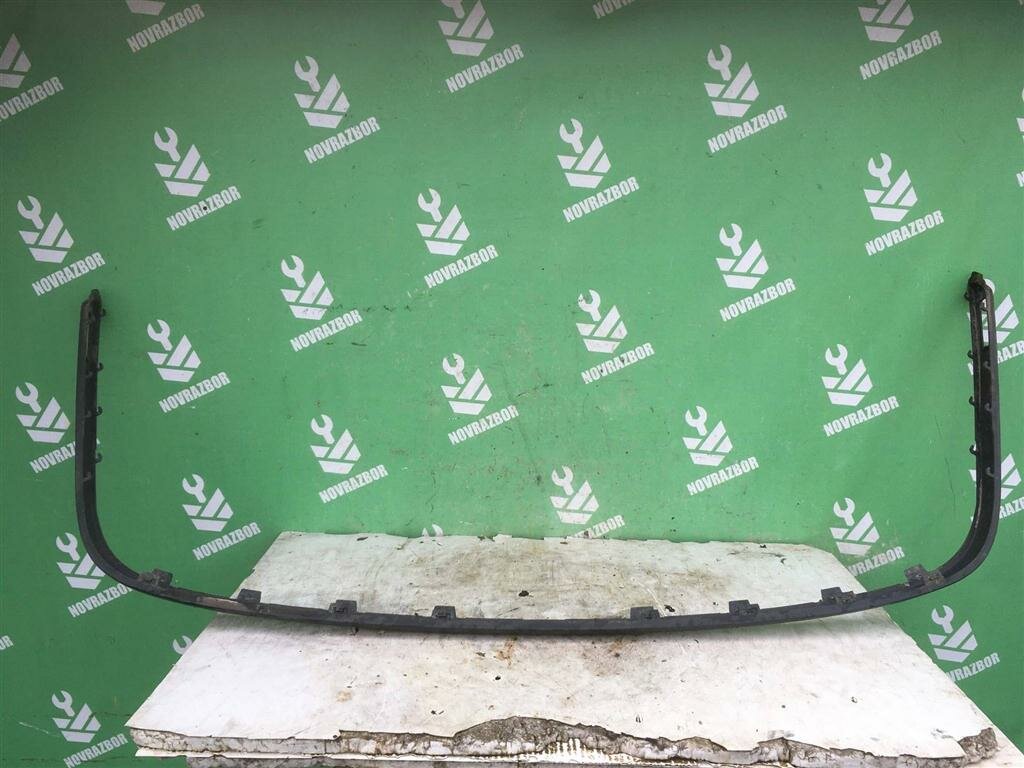 Молдинг заднего бампера центральный Volvo S40 95-98