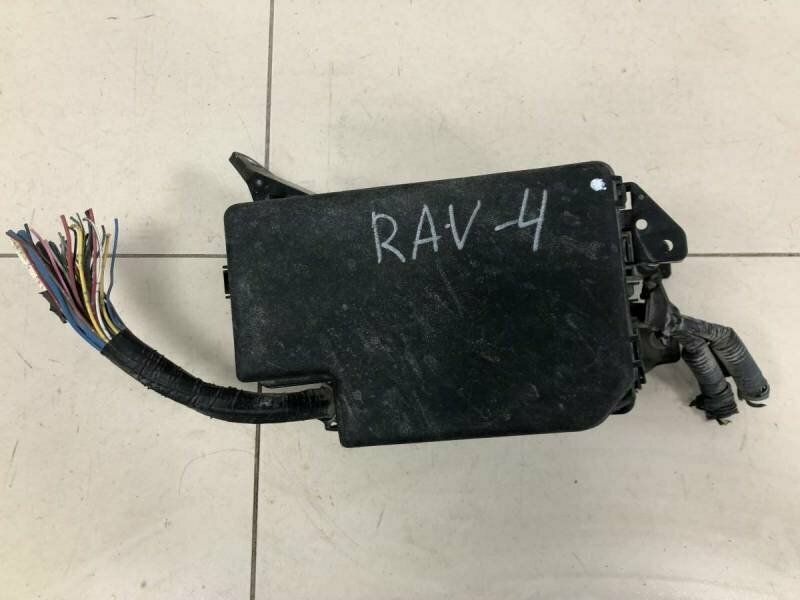 Блок предохранителей Toyota Rav 4 A30 2006-2013 кат.номер: 8266242290