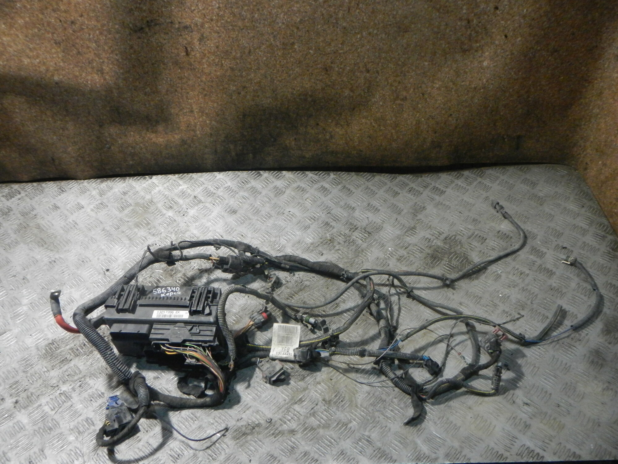 Б/У Блок предохранителей, Opel (Опель)-CORSA D (06-) OPEL CORSA D (06-) С проводкой(нет несколько разъемов). Без поврежде...