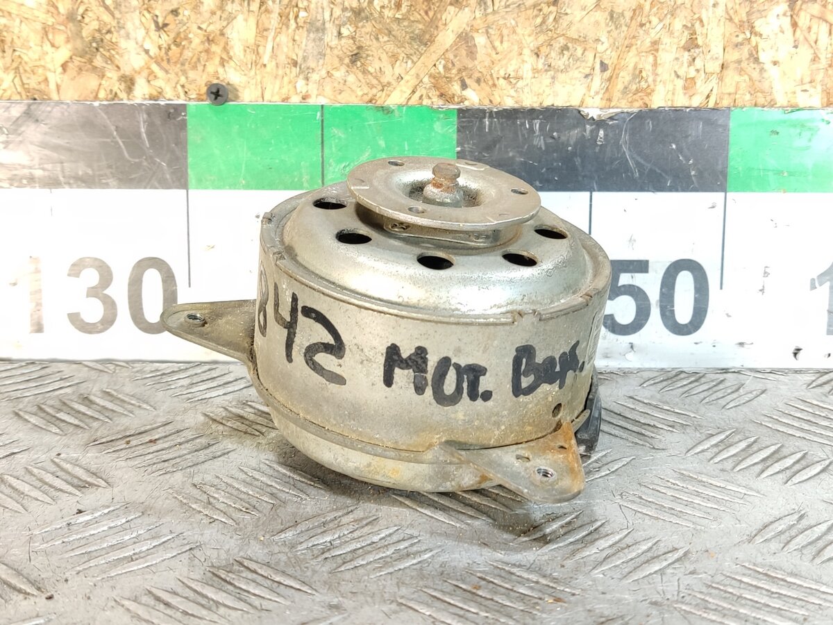 Моторчик вентилятора RENAULT Megane 2003 2009 25202500