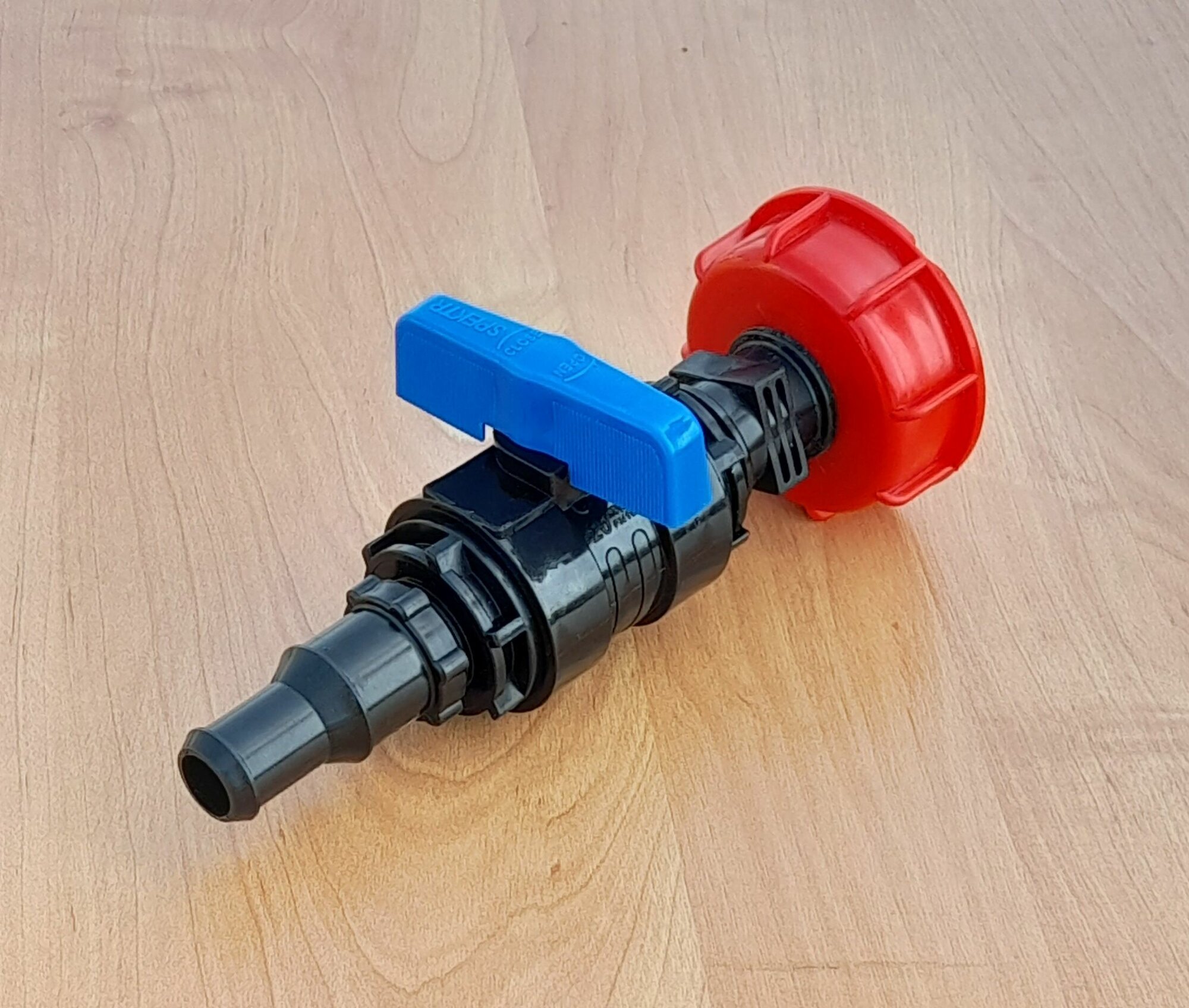 Переходник на еврокуб с шаровым краном, размер переходника 60мм крупный шаг!