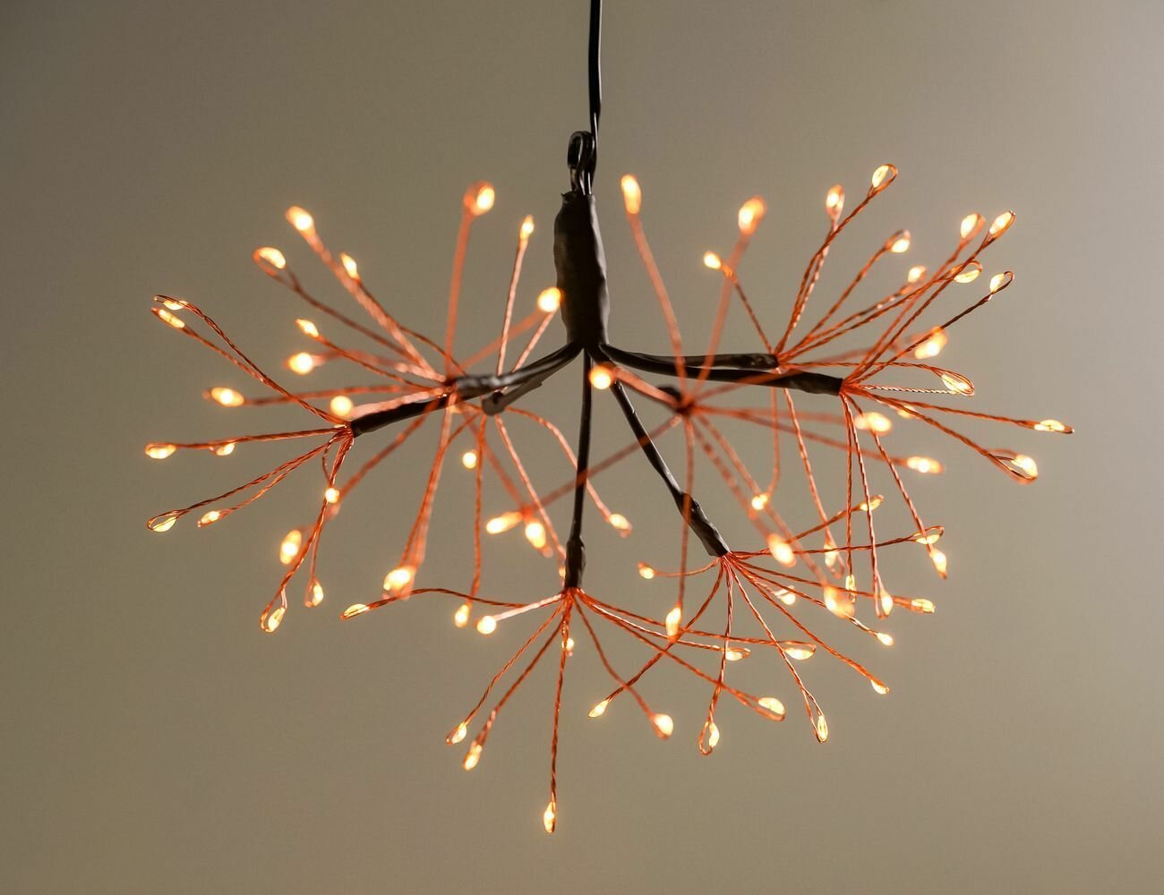 Подвесное светящееся украшение фейерверк, 80 экстра-тёплых микро LED-огней, 25 см, Kaemingk 493647
