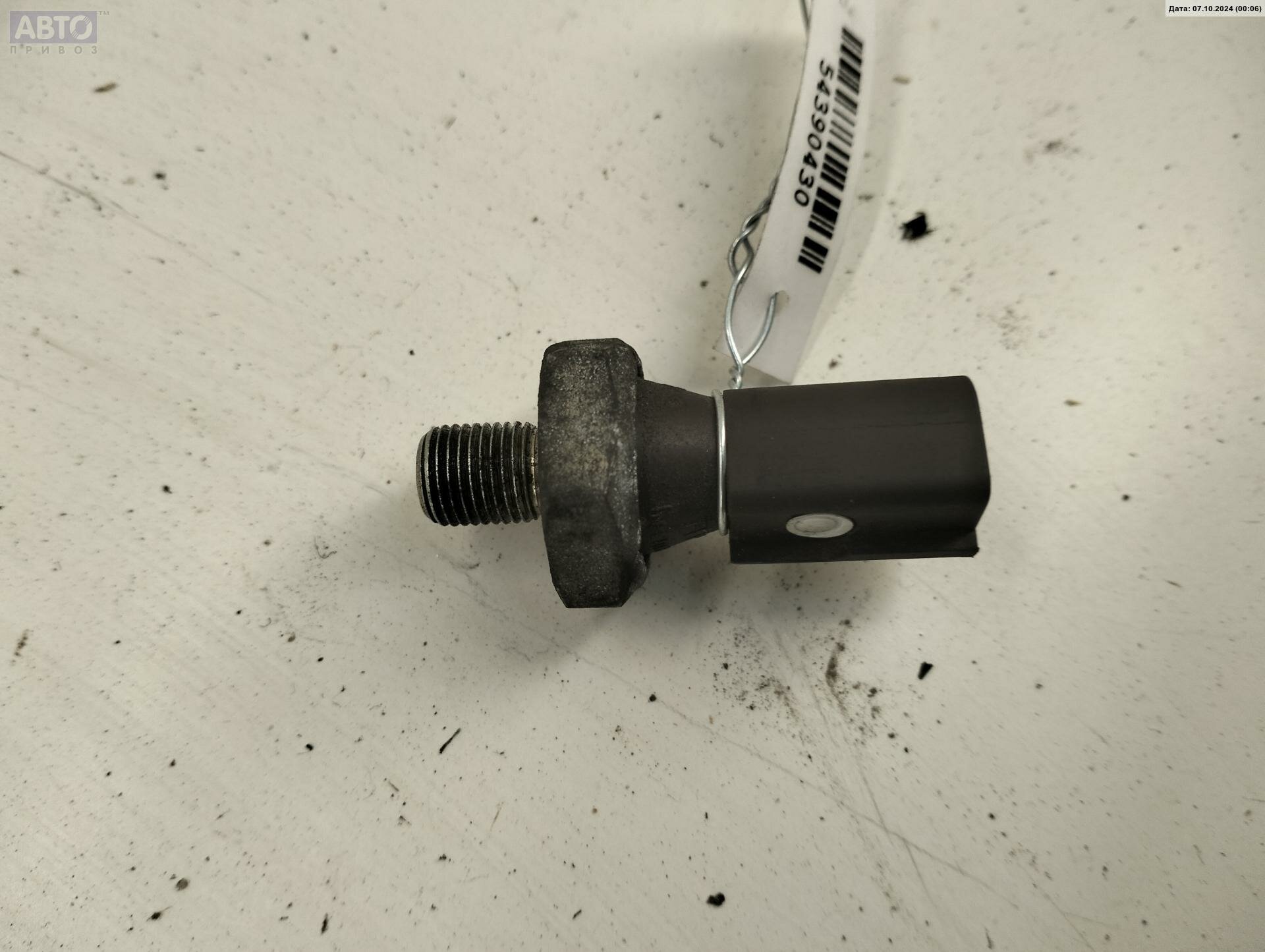 Датчик давления масла Volkswagen Passat B6