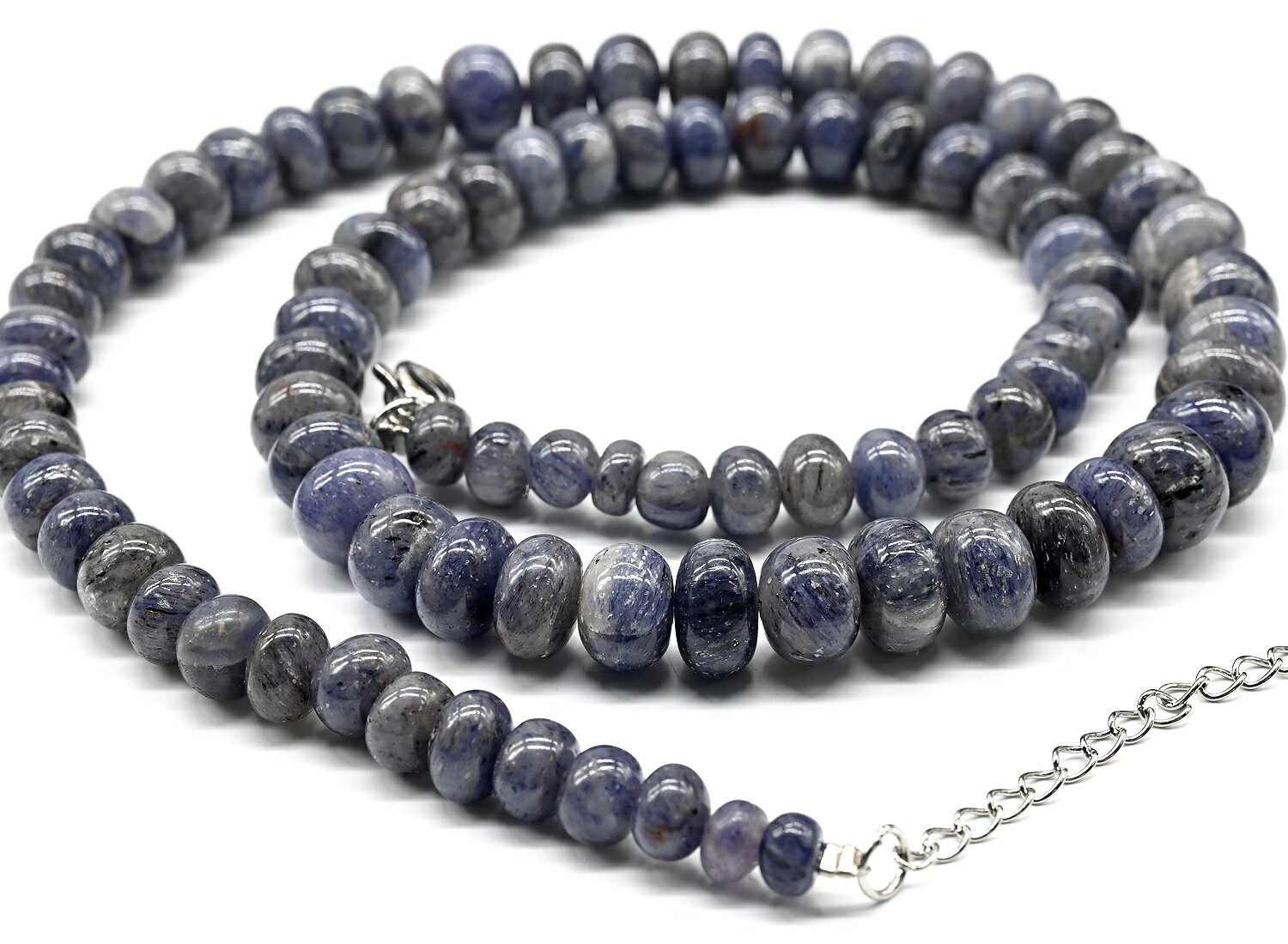 Бусы, иолит