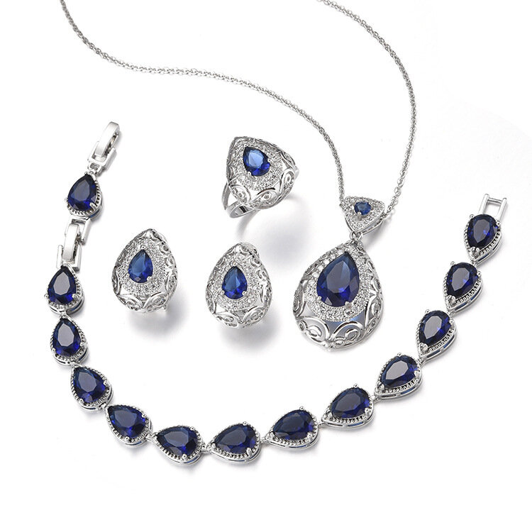 Комплект бижутерии: кольцо, серьги, колье, браслет, циркон