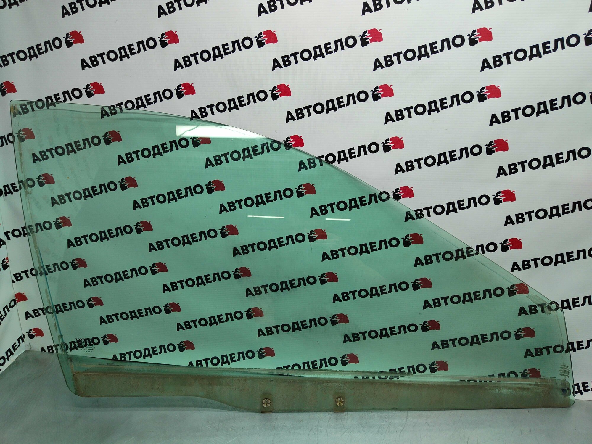 Стекло двери переднее правое Volvo S40 (VS16) 97г