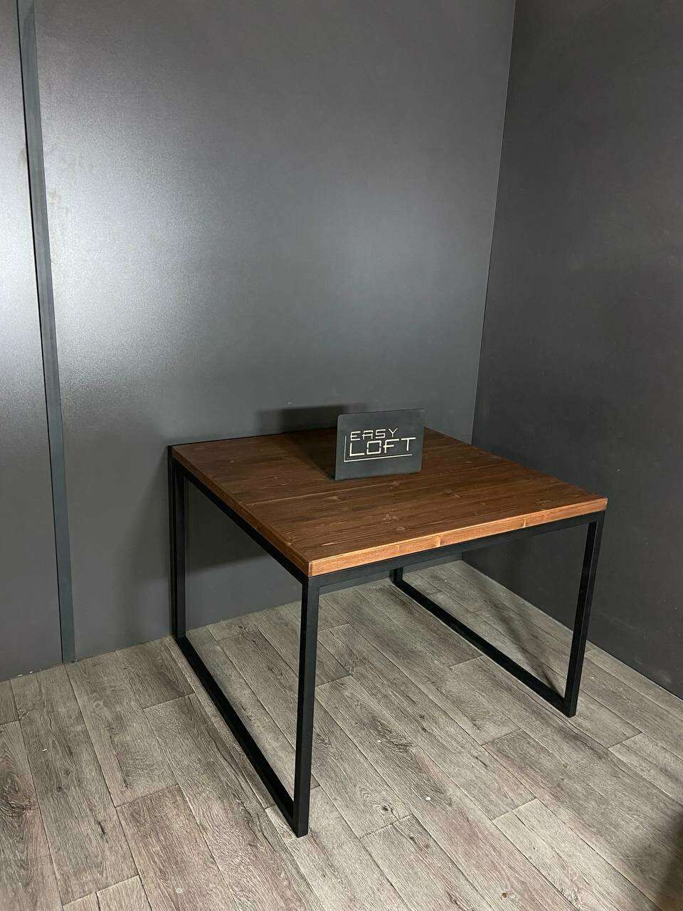 Консоль "EasyLOFT" в стиле лофт, в гостиную, для дома и дачи, массив дуба, 100х100х75 см.