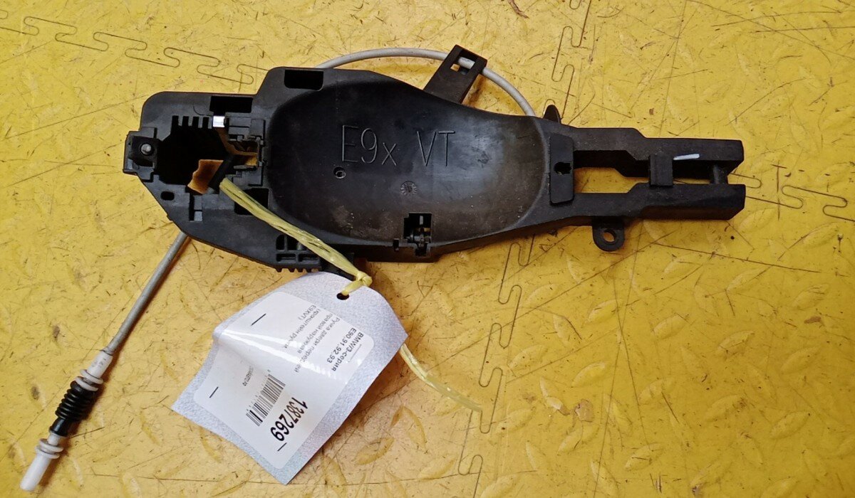 Ручка двери передней правой наружная 3-серия E90,91,92,93 BMW