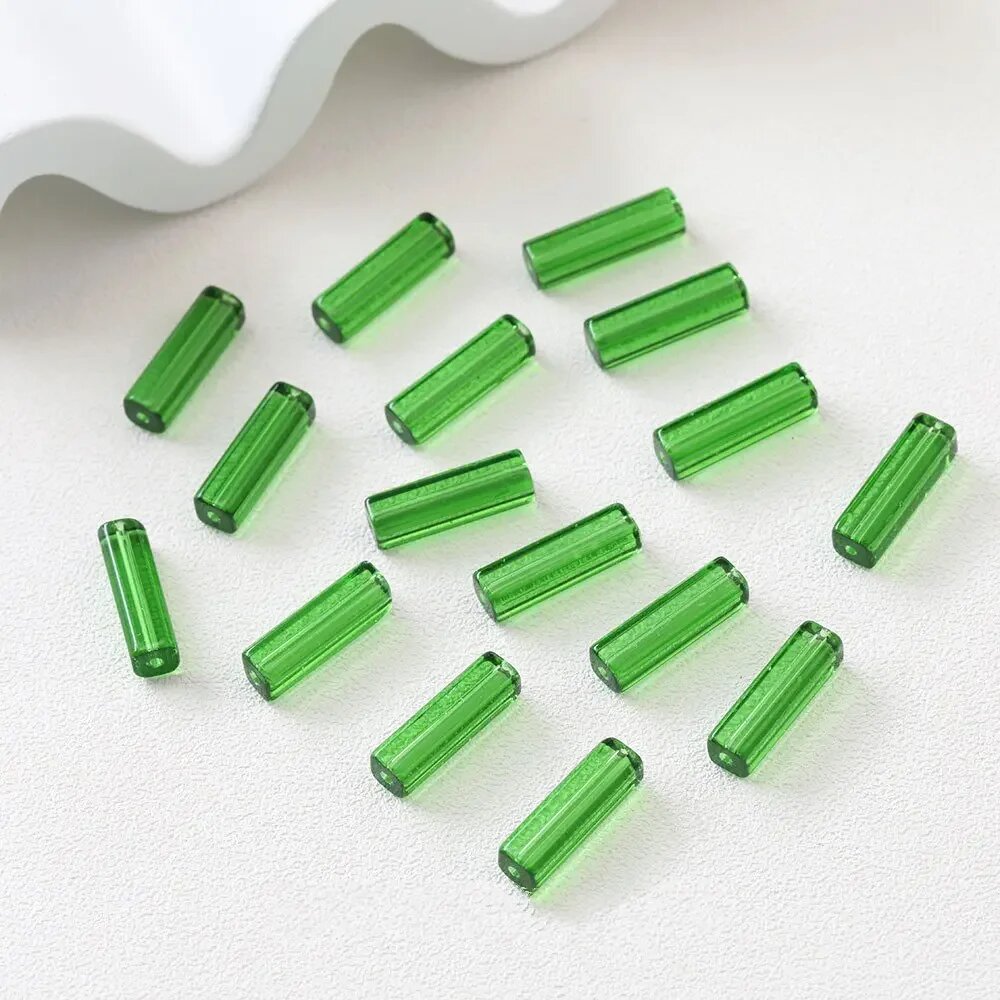 Прямоугольные стеклянные бусины 17 шт. Изумрудный, green