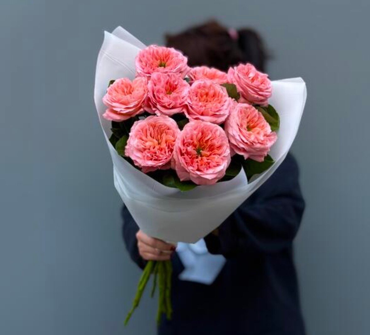 Монобукет эквадорские пионовидные розы сорта Мандарин (9 штук)