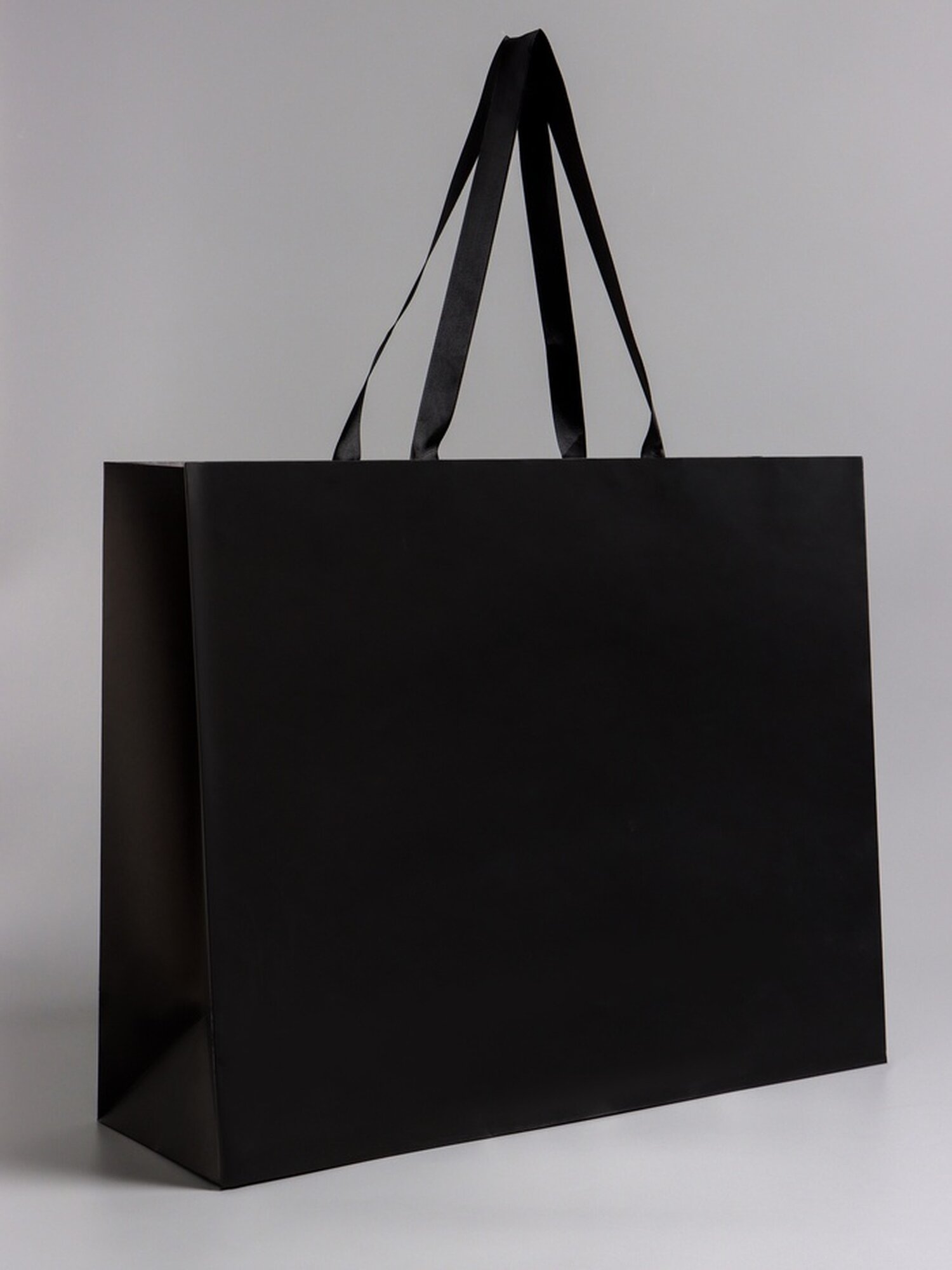 Пакет подарочный ламинированный горизонтальный "Черный", 48 х 39 х 16 см 10919597