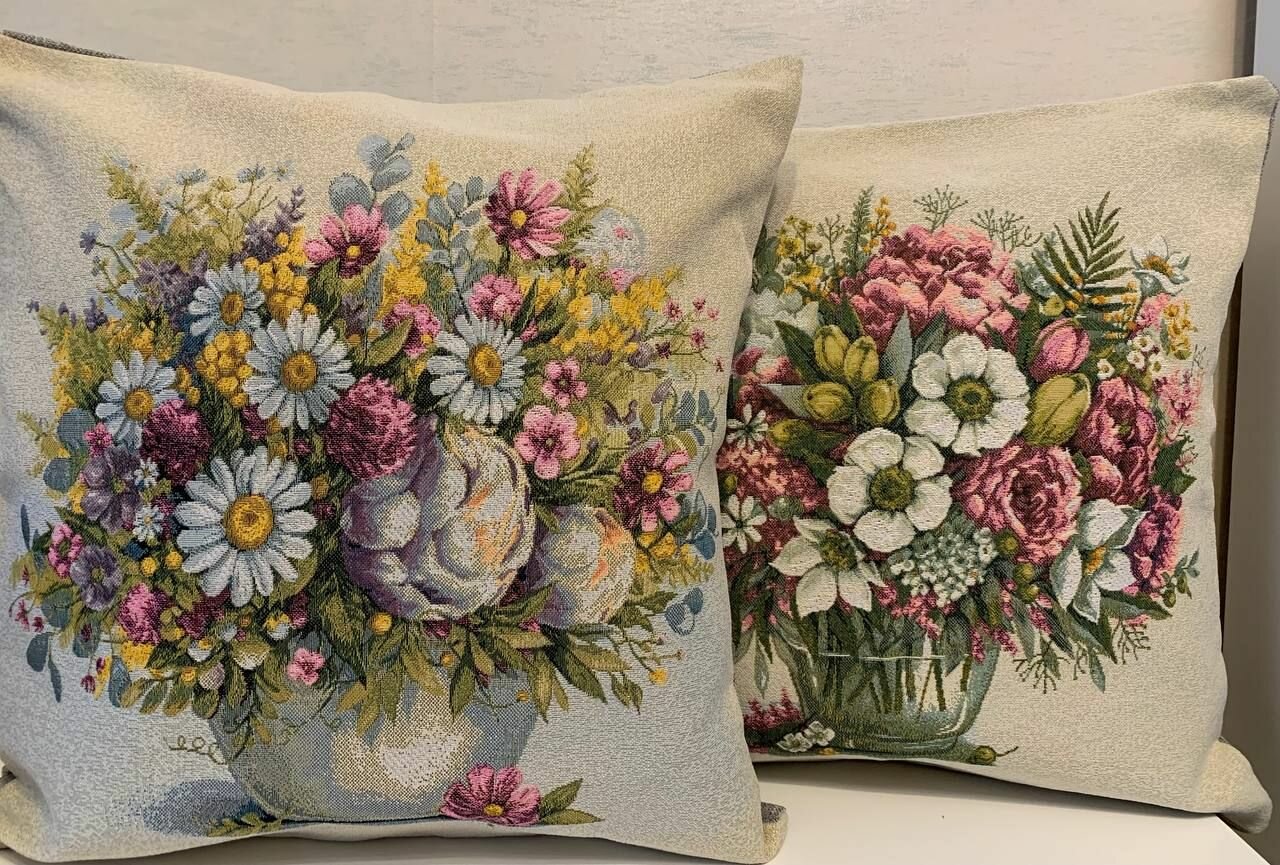 Гобелен, комплект декоративных наволочек из 2-х штук 45х45 см / "Цветущий луг"