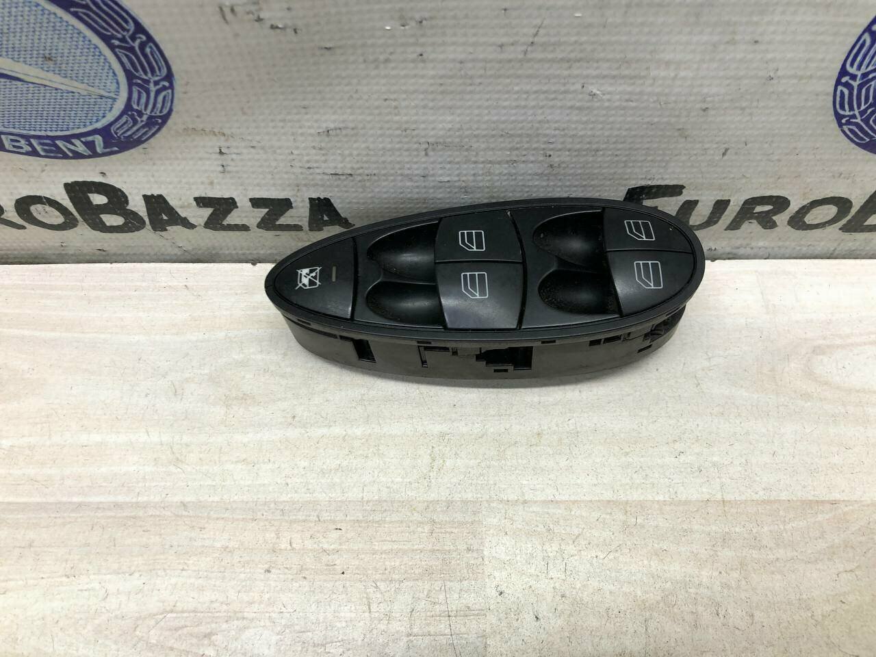 Блок управления стеклоподъемниками Mercedes W211 A2118213579