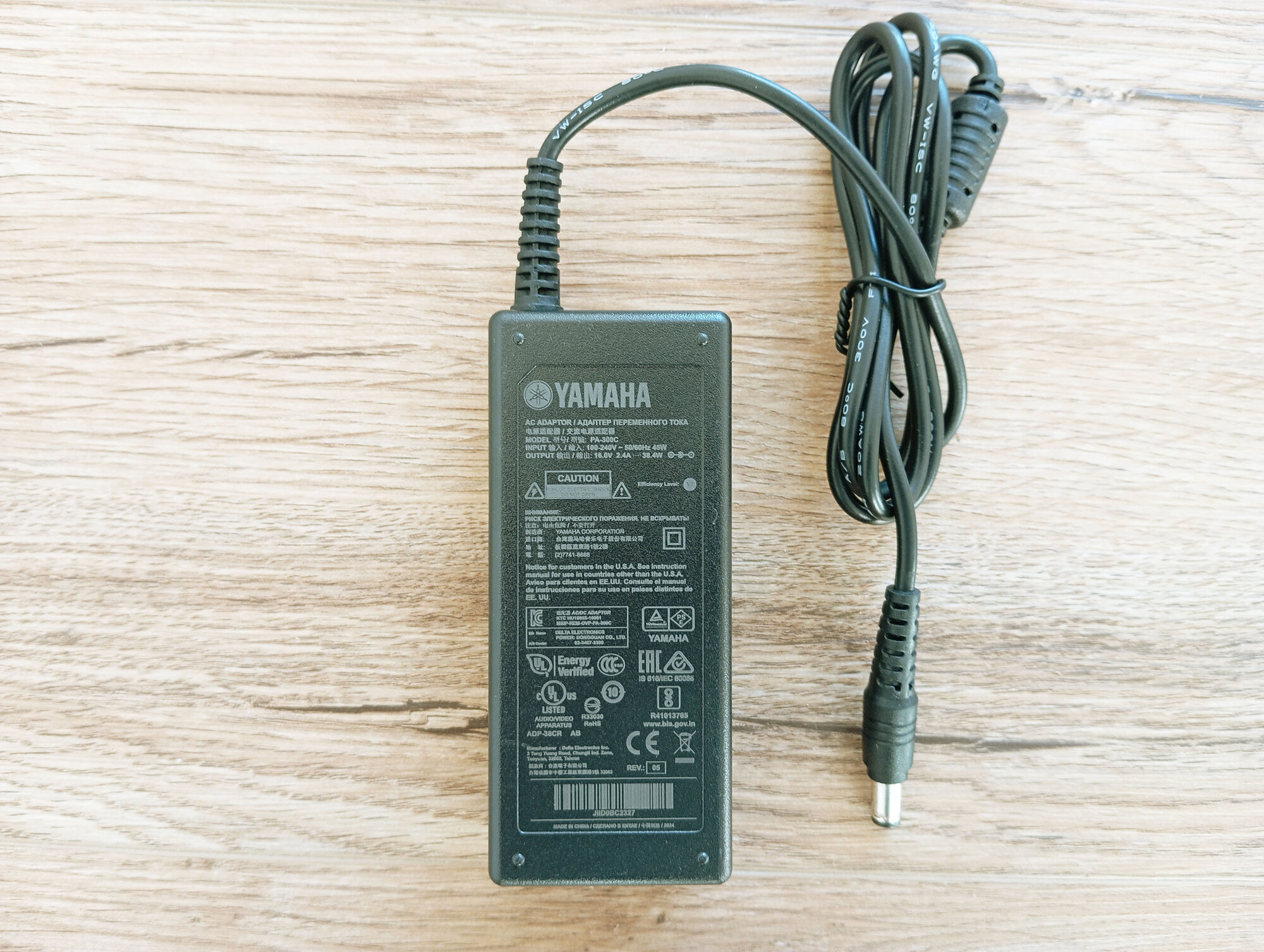 Блок питания Yamaha PSR-3000 для синтезатора (адаптер PA-300)