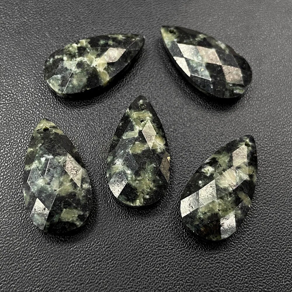 Подвеска из лабрадорита 13х25 мм 2 Pieces, Kambaba