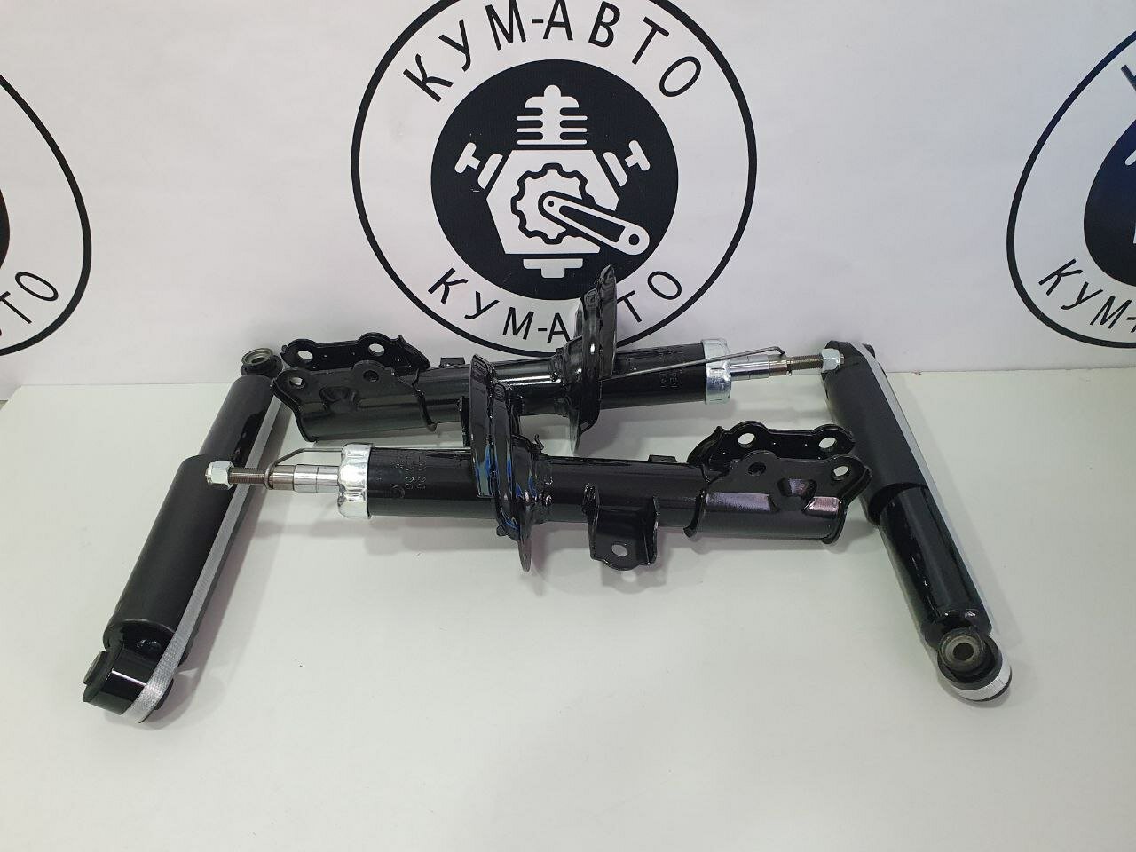 Комплект передние и задние амортизаторы Хендай Солярис Hyundai Solaris 10-17. Япония