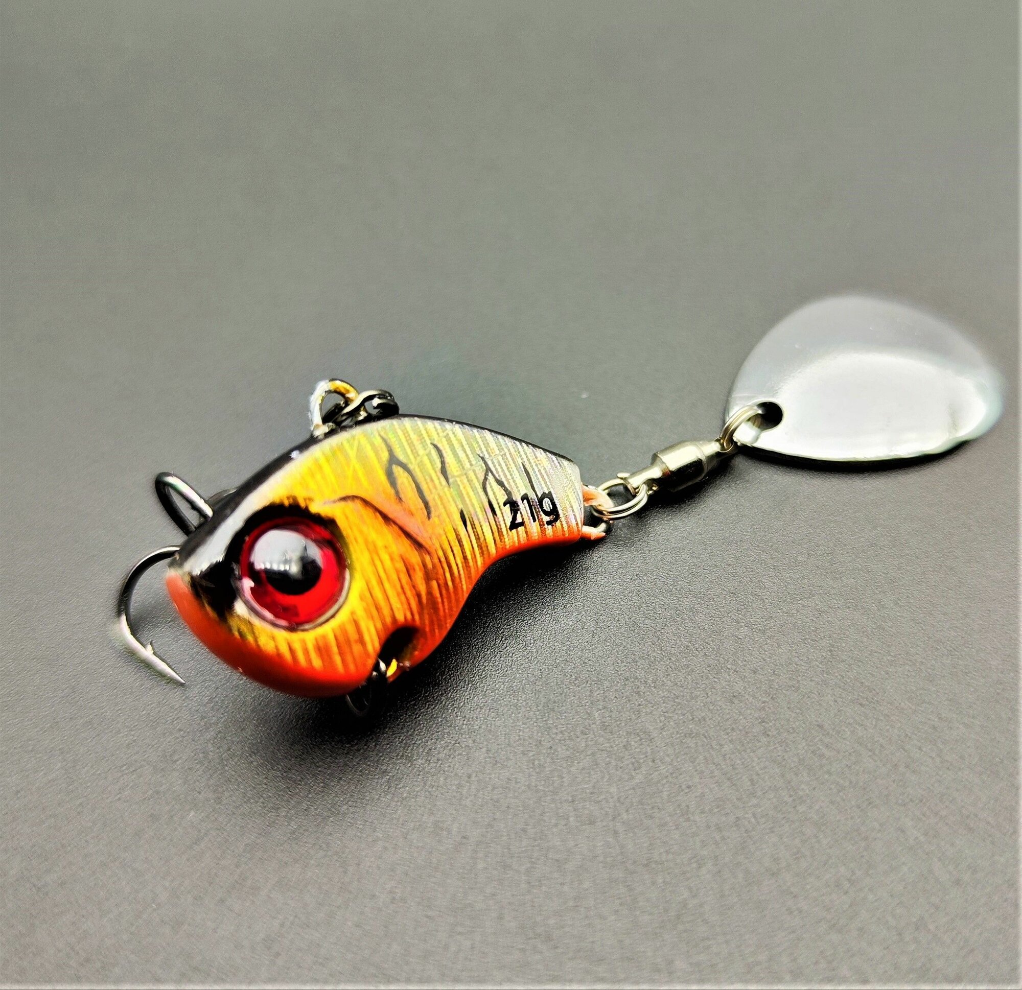 Тейл спинер для рыбалки Deracoup 23 Япония на окуня; щуку; судака