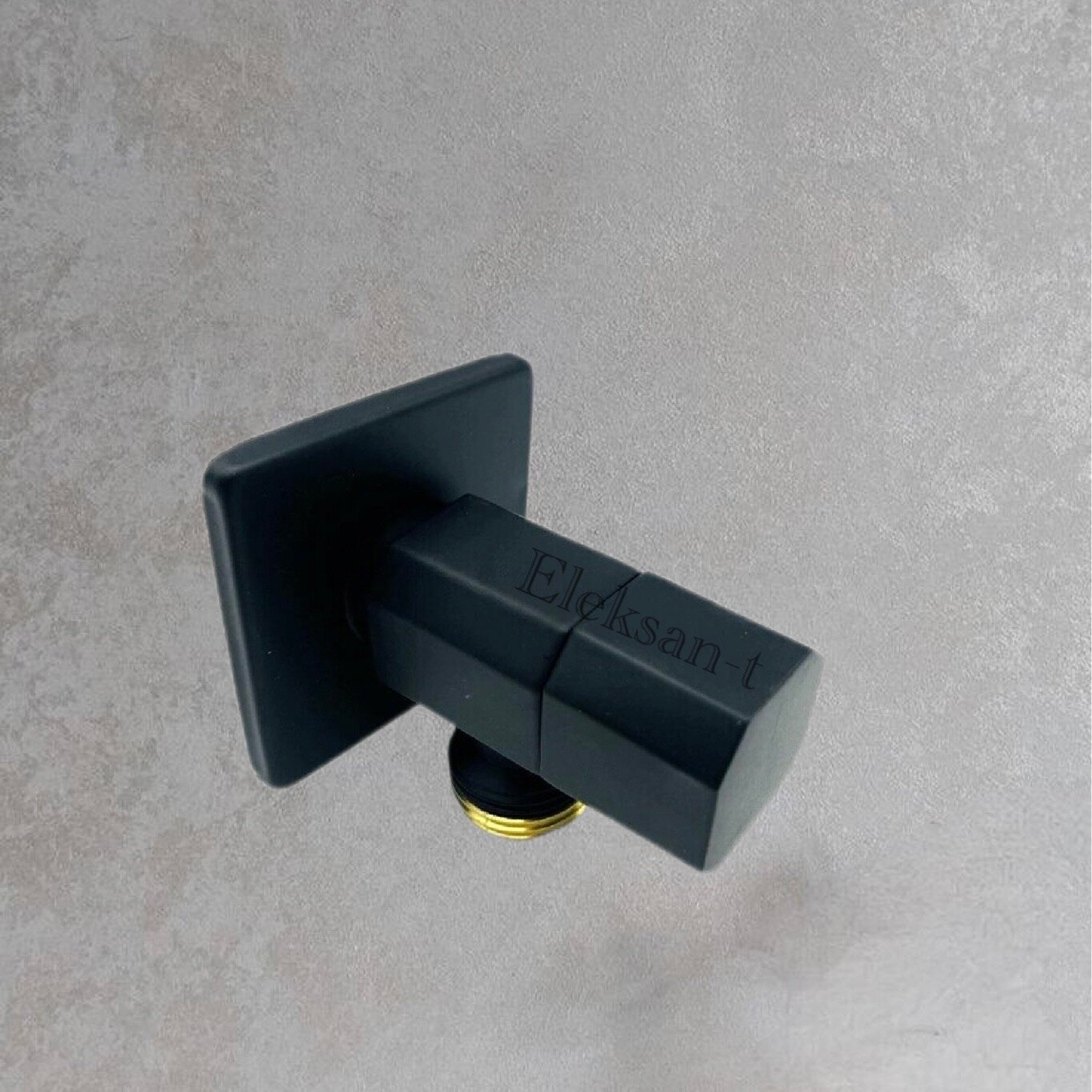 Угловой кран для приборов с отражателем (черный) 1/2"x1/2" ViEiR арт. VER36-С