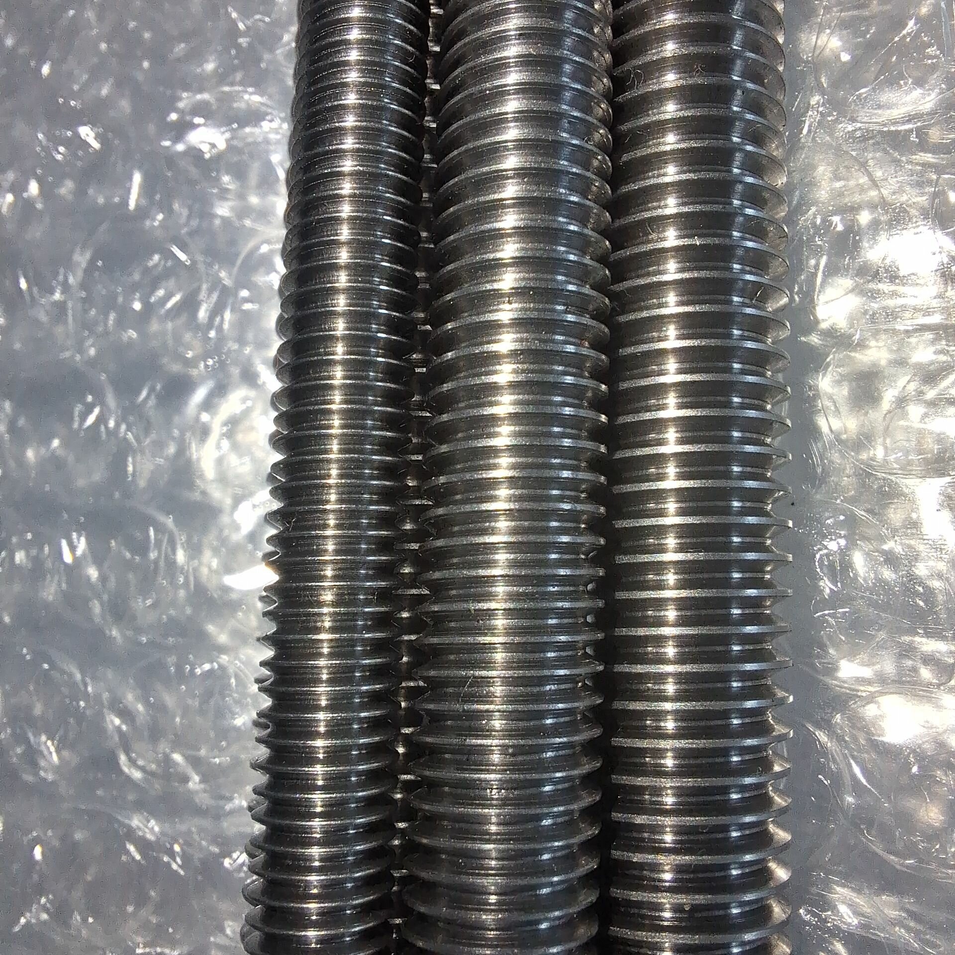 Шпилька строительная М16 х 1000 мм - 1 шт.