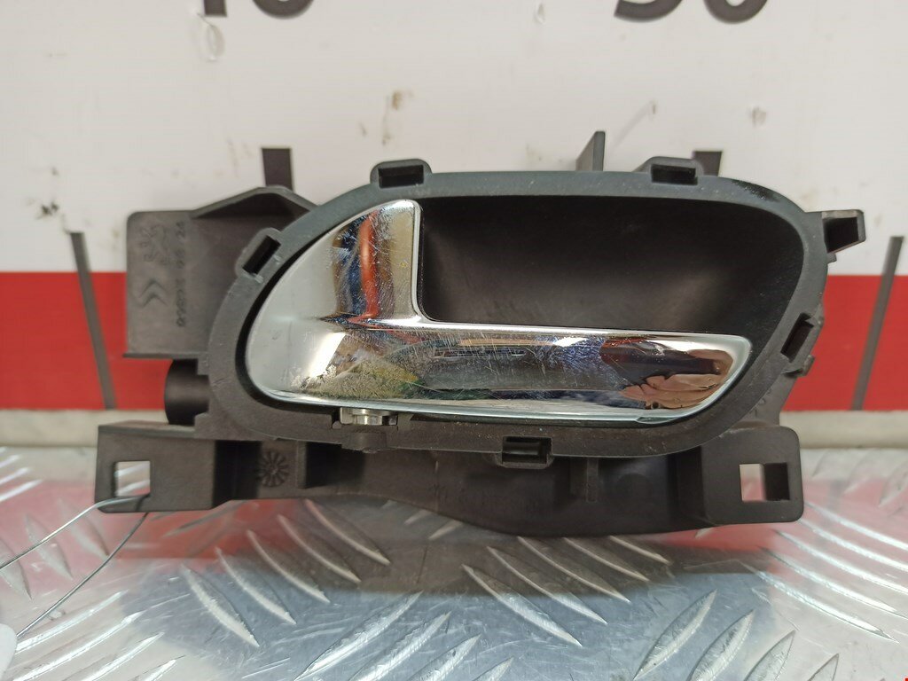 Ручка двери внутренняя задняя левая Peugeot 407 9143J9 арт. 1535554
