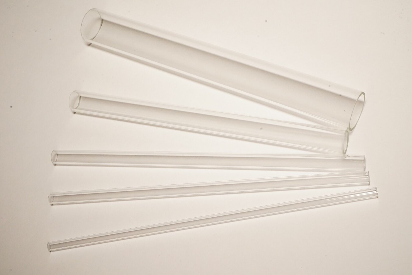 Стеклянные трубки, 5 шт (длина 190-220 мм, наружный диаметр 6 мм, 8 мм, 10 мм, 15мм, 25 мм)