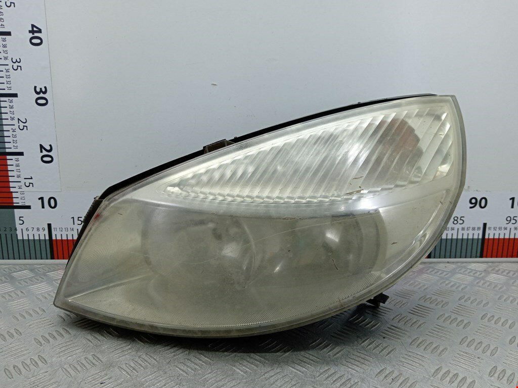 Фара левая Renault Scenic 2 260605447R арт. 2107247