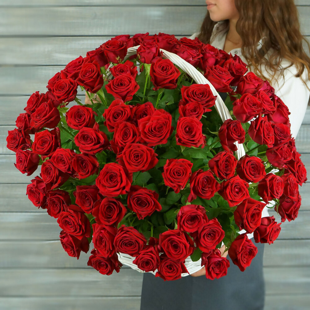 Букет Букет Маркет "Красная роза", в корзине, 101 цветок, высота 45 см