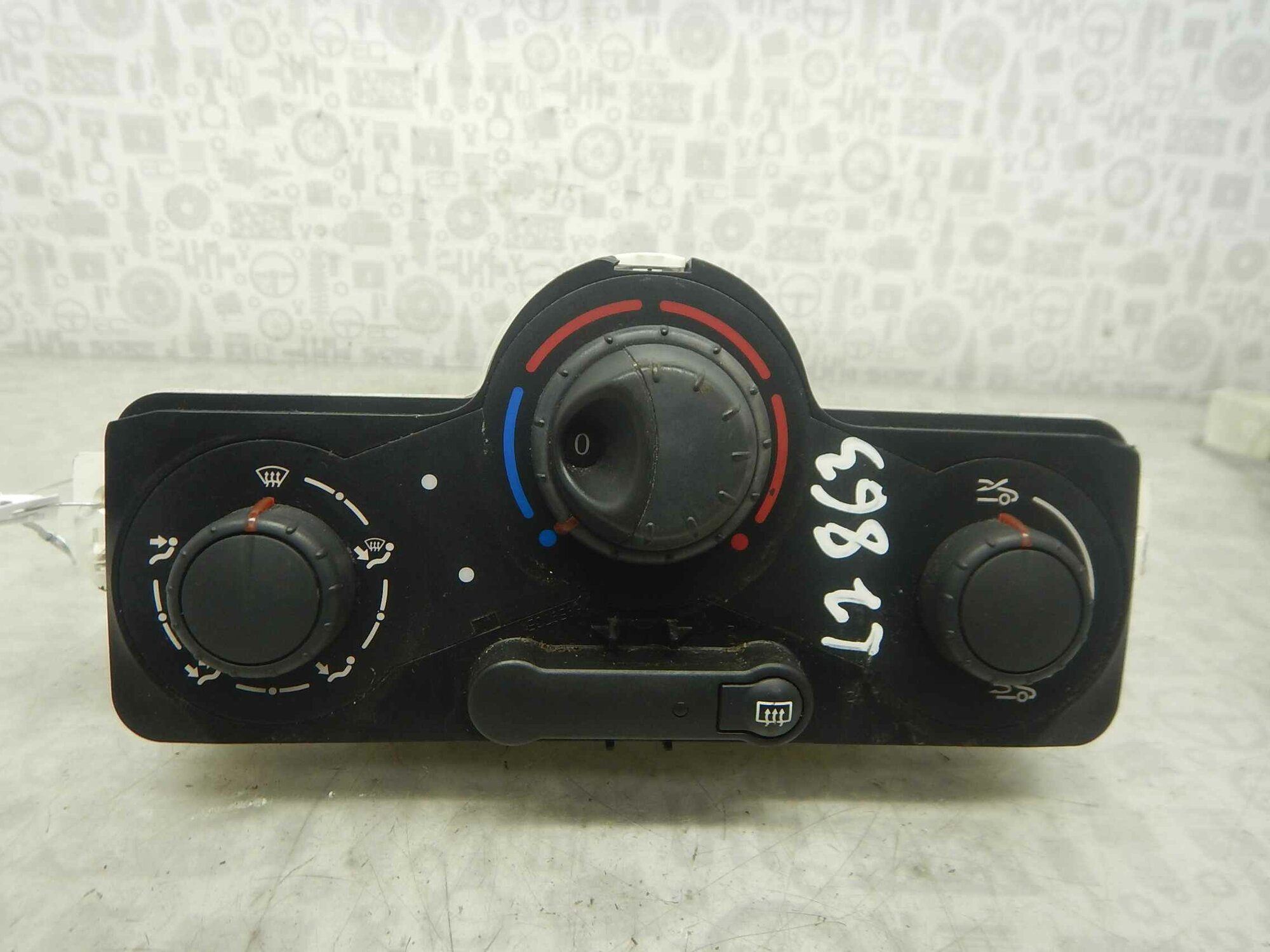 Блок управления печки (климат-контроля) Renault Clio 3 7701070473 арт. 254882