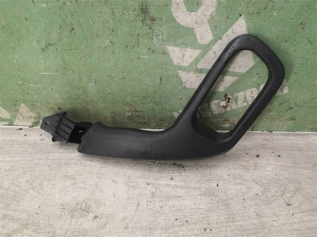 Накладка (кузов внутри) Nissan Primera P11 96-02